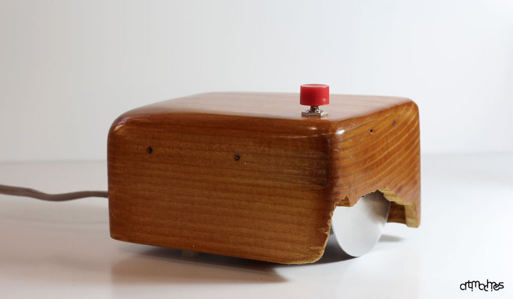 CS游戏成就的经典，微软新IE3.0鼠标评测，16年后还能一战吗？_百科TA说