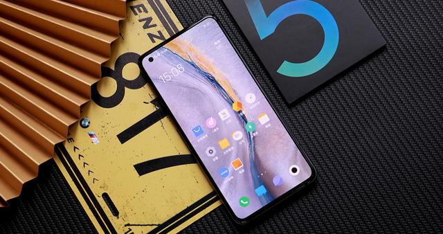 iQOO 5图赏：4K价位的全能旗舰实力强也足够好看_百科TA说