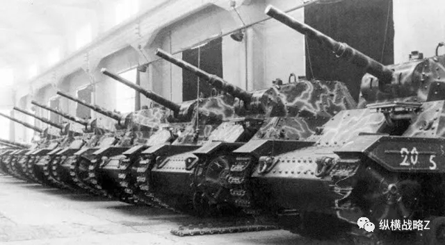 从P26到P40重型坦克，意大利二战的第一辆重坦_百科TA说