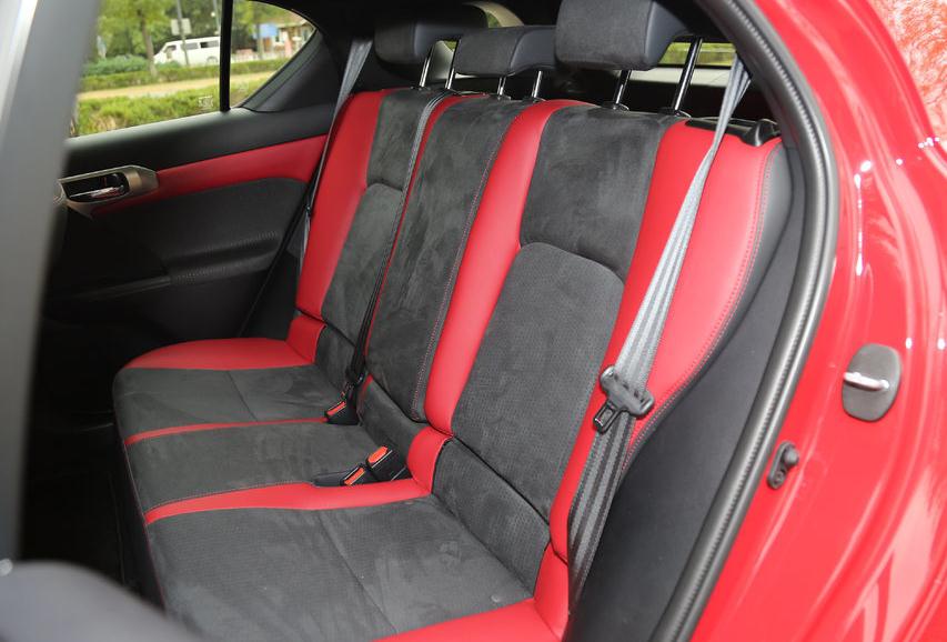 开完雷克萨斯CT，再开英菲尼迪Q50L，车主：两者差距不小_百科TA说