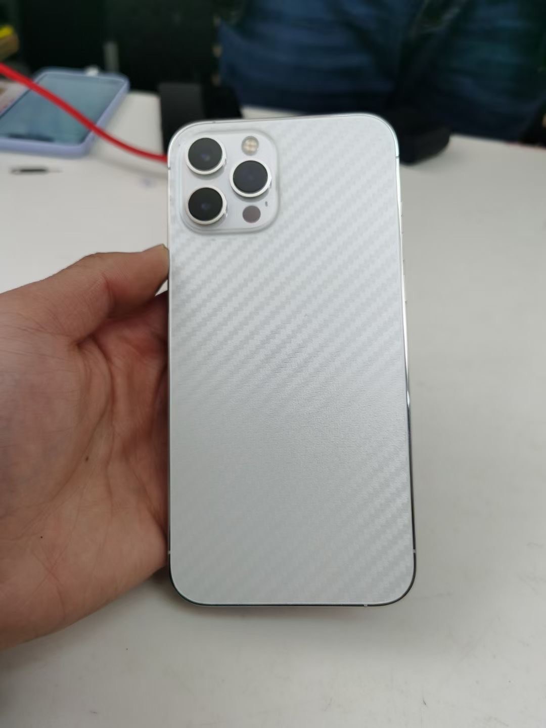 朋友放豪言，iPhone12mini为当代手感最强机，使用两天被无情打脸_百科TA说