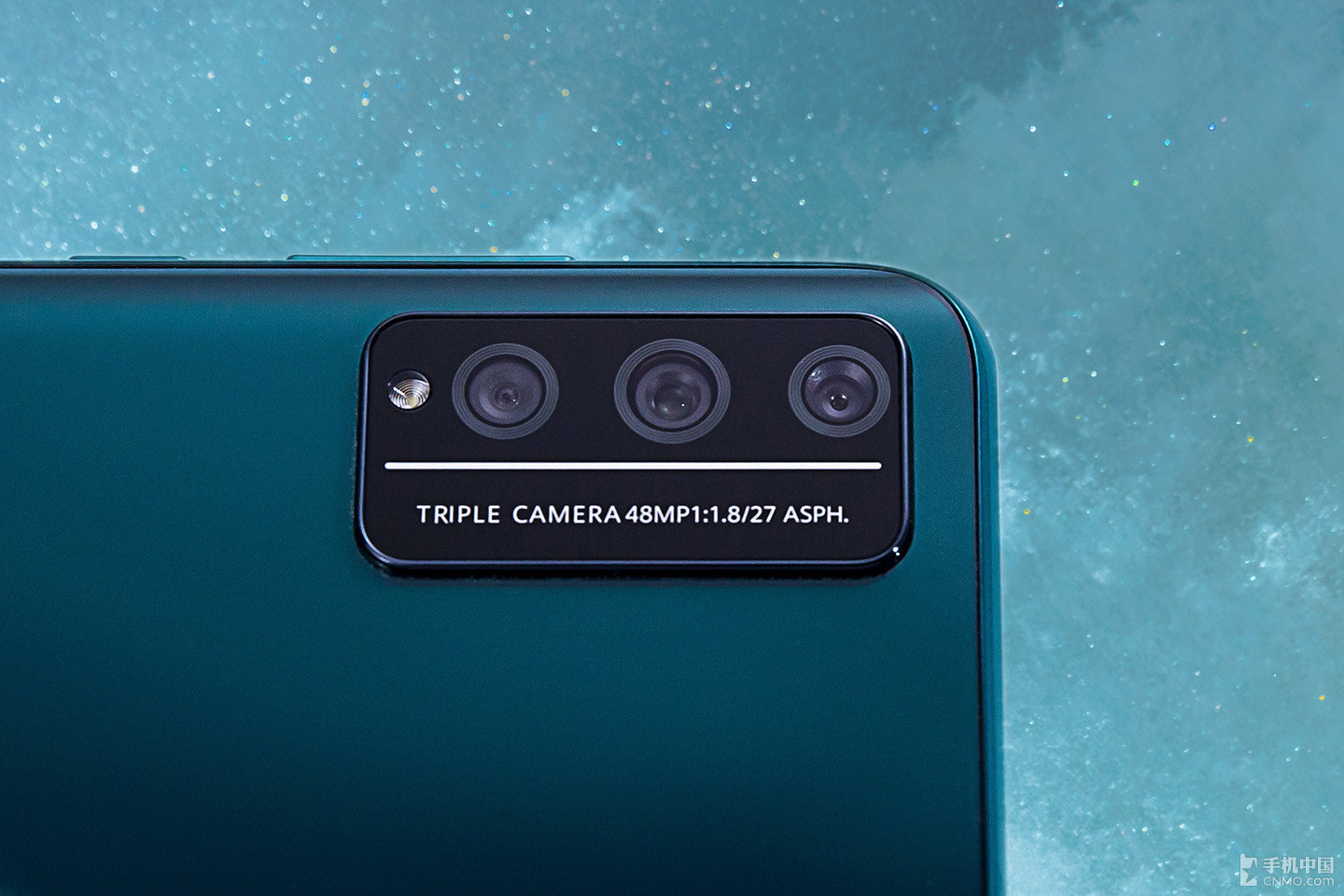 荣耀Play4T Pro图赏：不止麒麟810 全身亮点打造超级玩家_百科TA说