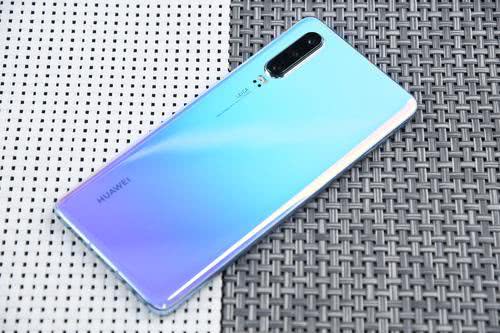 iPhone8 Plus现已跌至“清仓价”，力拼华为P30！_百科TA说