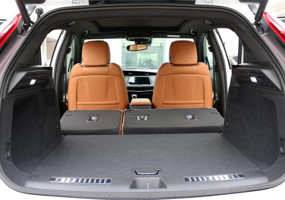 31万拿下凯迪拉克XT4，驾驶3个月，车主说了大实话_百科TA说