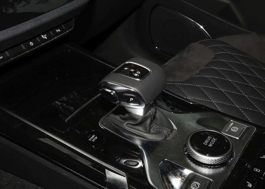 都是23万，标致5008和红旗HS5档次谁高？看完你就领悟了_百科TA说