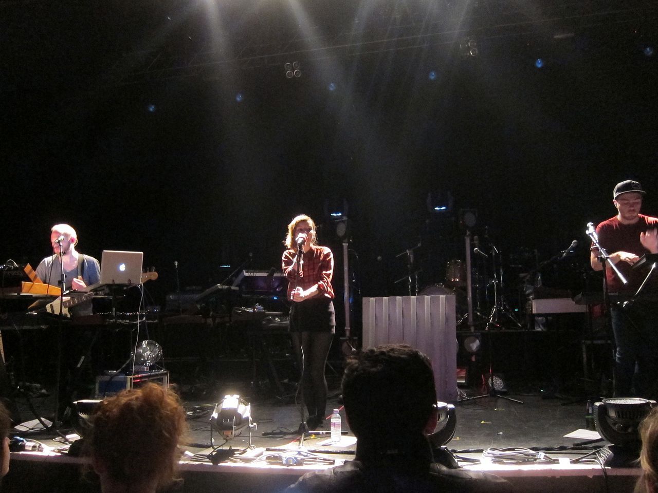chvrches_百度百科