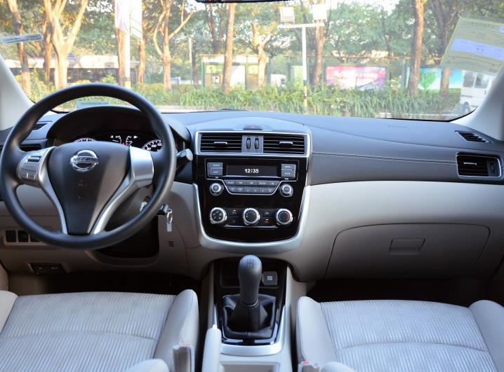 10万的YARiSL致炫值得买吗？开了4个月后，车主说了真心话_百科TA说