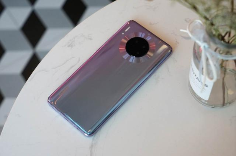 小米10和华为Mate30怎么选？同样3999别着急下手，细节方面先摸透_百科TA说