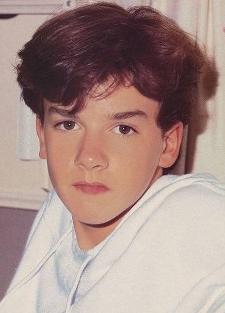 Robert Oliveri_百度百科