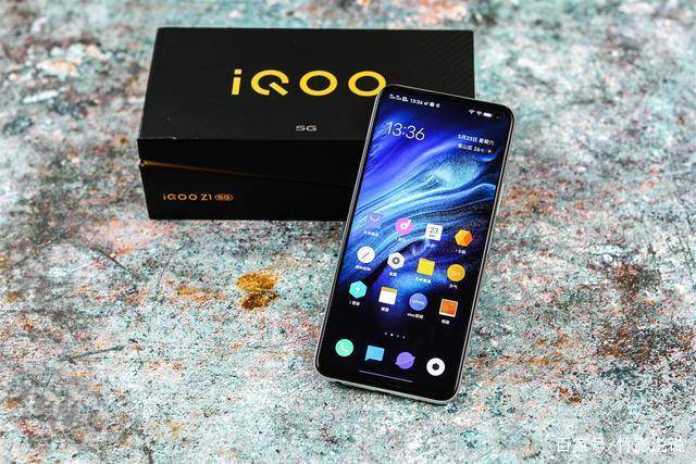 用了就再也回不去，天玑1000Plus+144Hz，iQOO Z1屏幕全面觉醒_百科TA说