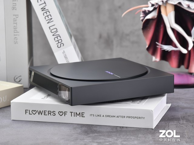 极米MOVIN 01X评测：年轻人的第一台智能投影_百科TA说