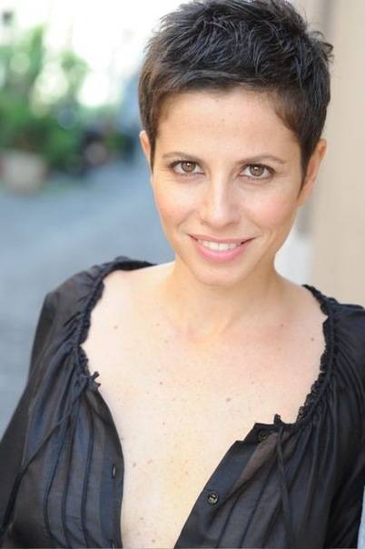 安娜·阿美拉蒂_百度百科