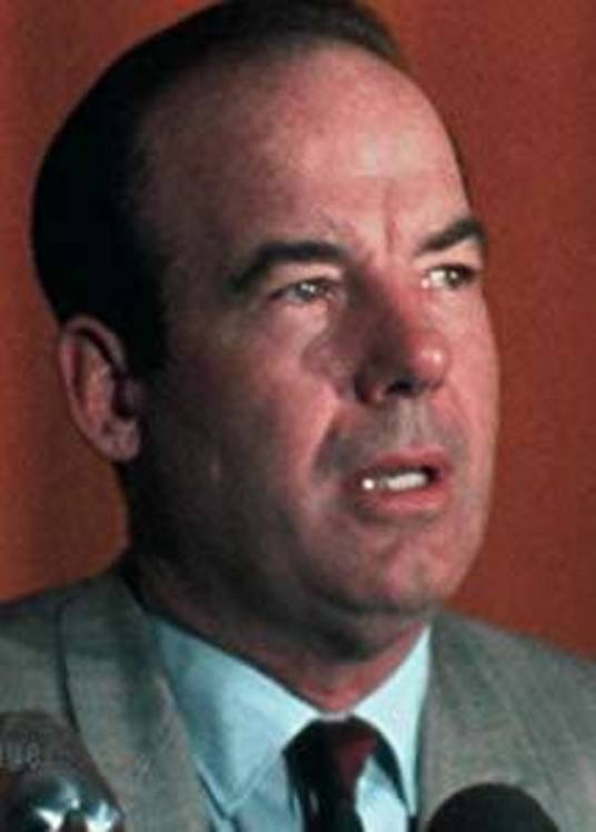 Evelle Younger_百度百科