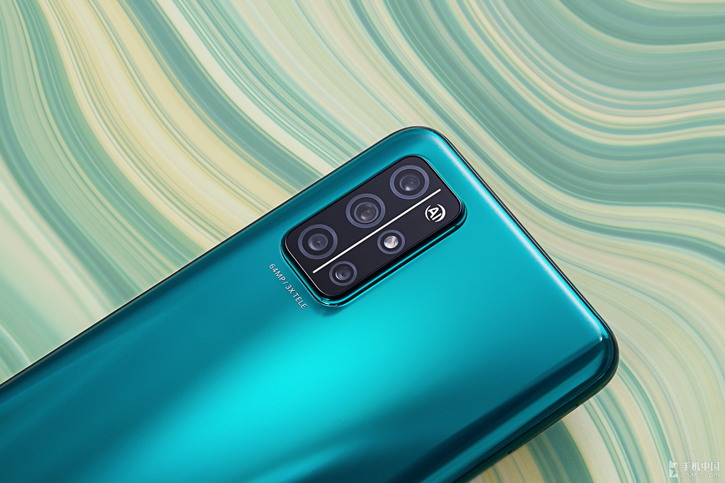 荣耀30S图赏：梦幻蝶羽加身 感受麒麟820的美由“芯”生_百科TA说