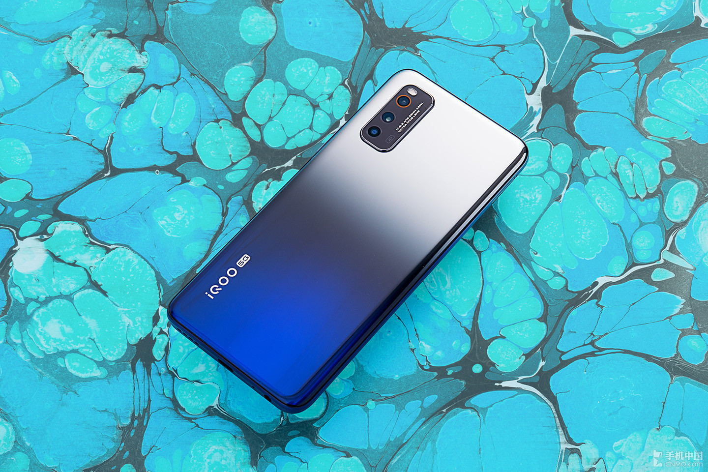 “生而为赢”iQOO Neo3图赏：夜幕下的色彩碰撞_百科TA说