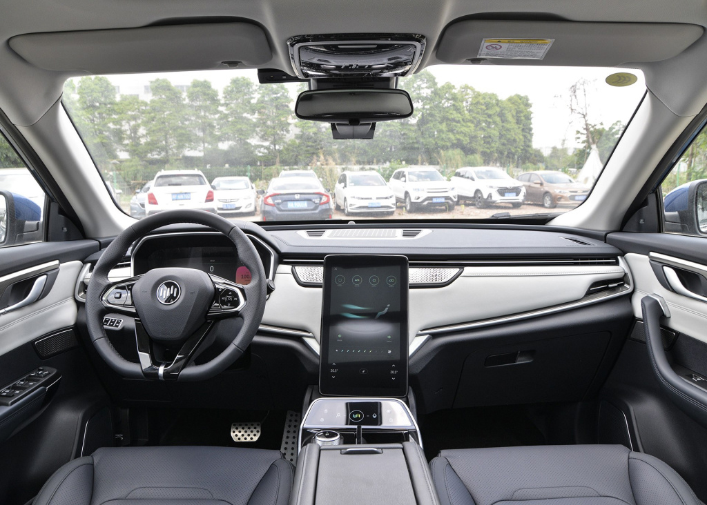 520公里是较为理想的续航，新款威马EX5-Z，补贴后不到15万起_百科TA说