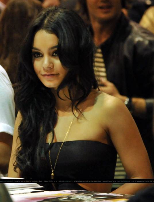 Vicky Lambert_百度百科