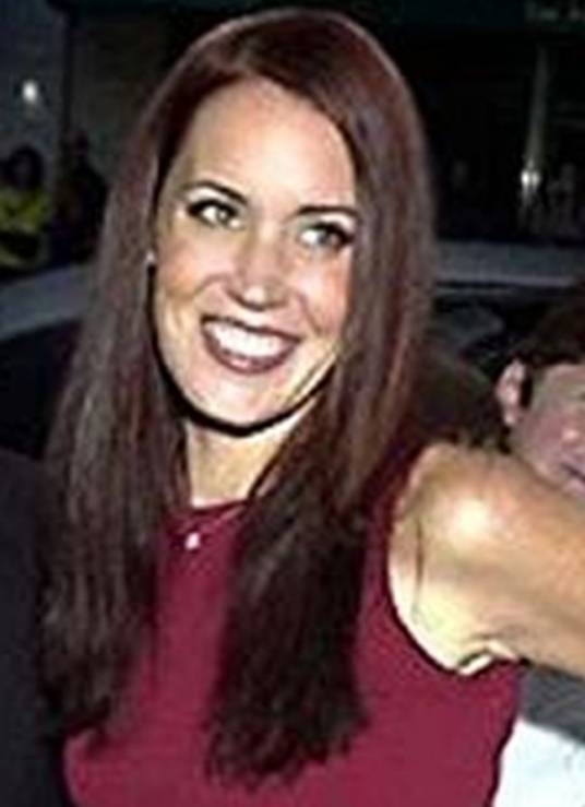 Jennifer Schwalbach Smith_百度百科