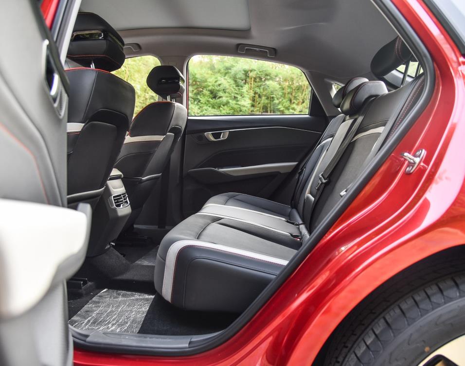 13万怎么选？启辰T70和新宝骏RC6谁档次高？车主有话想说_百科TA说