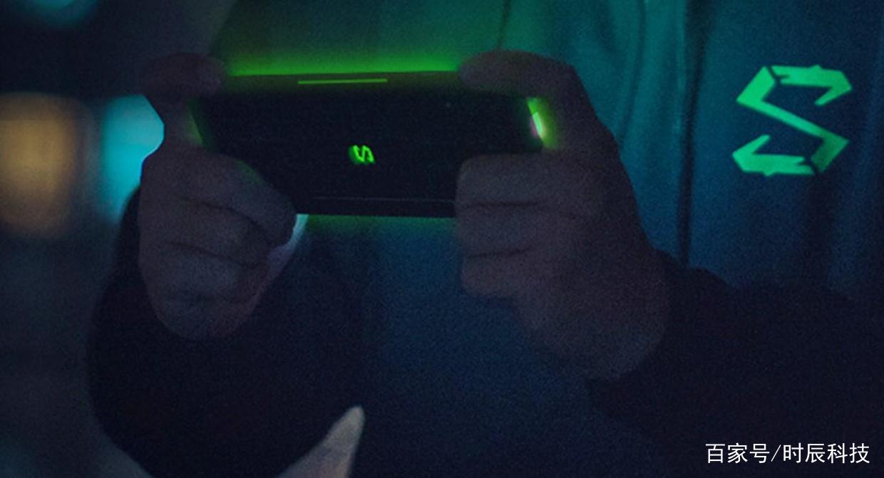 搭载骁龙855 Plus就是任性，黑鲨游戏手机2 Pro跑分曝光_百科TA说