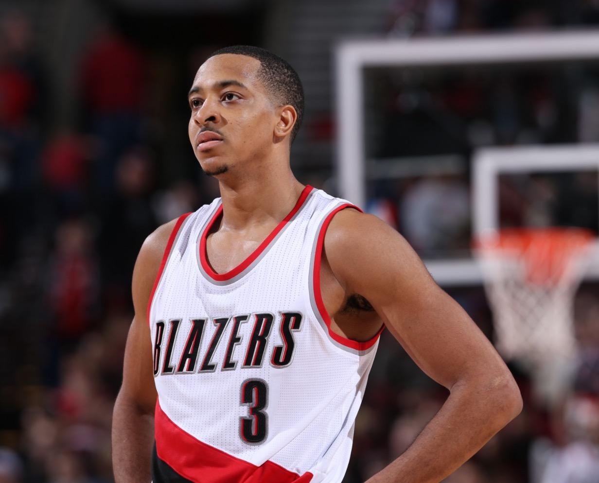 利拉德一人一城关键：CJ麦克勒姆_百科TA说