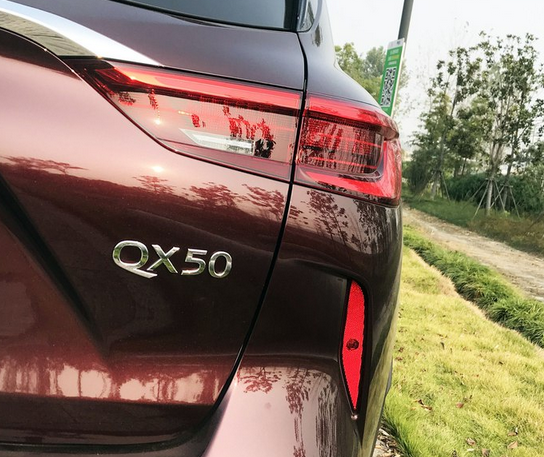 34万提辆英菲尼迪QX50，驾驶4个月后，车主说了句心里话_百科TA说