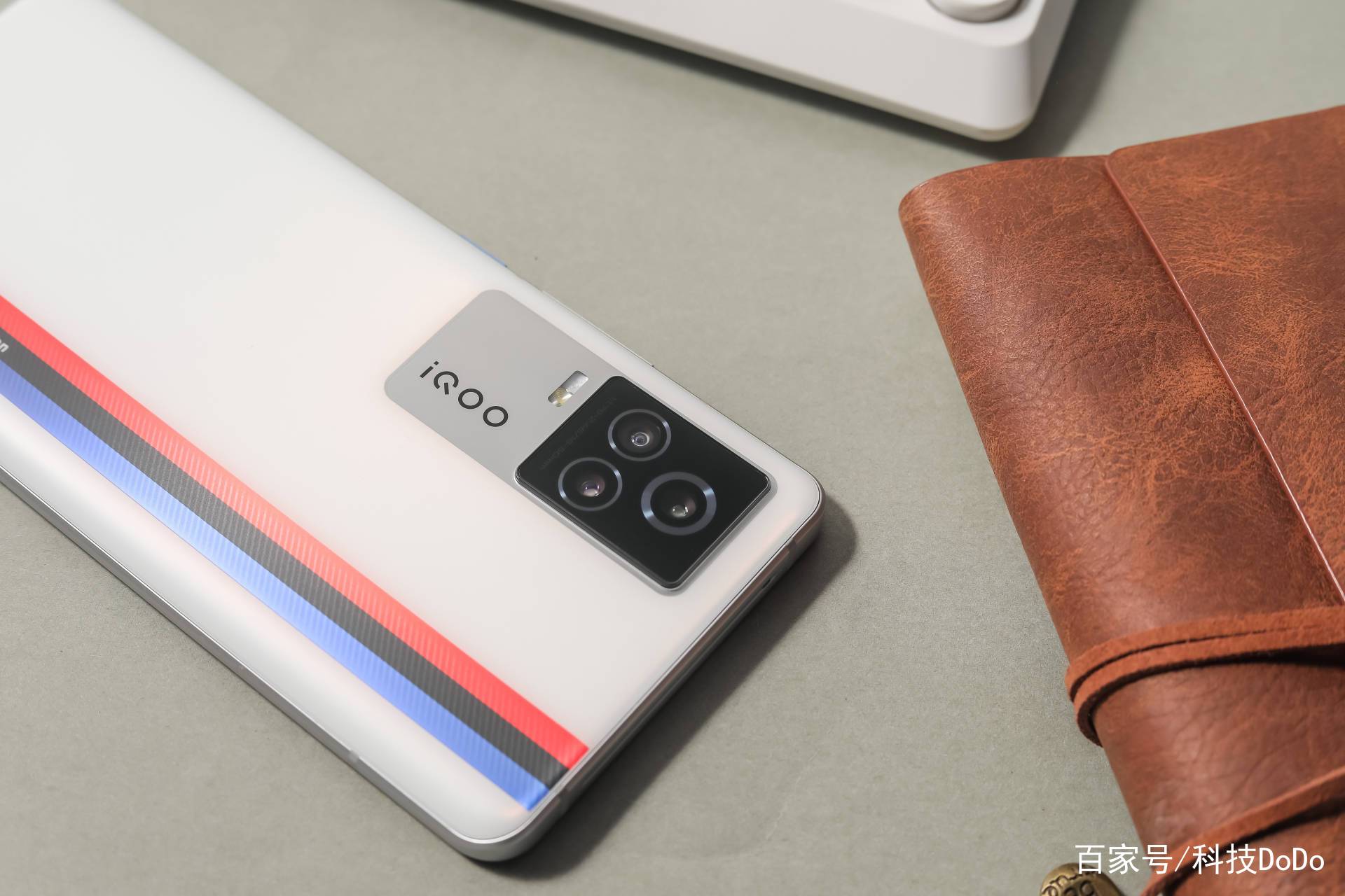 手机充电能有多快？iQOO 7不到一刻钟即可满血复活_百科TA说