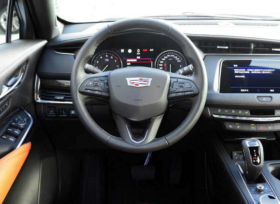 先开大指挥官，32万又换凯迪拉克XT4，车主发自内心地说了感受_百科TA说