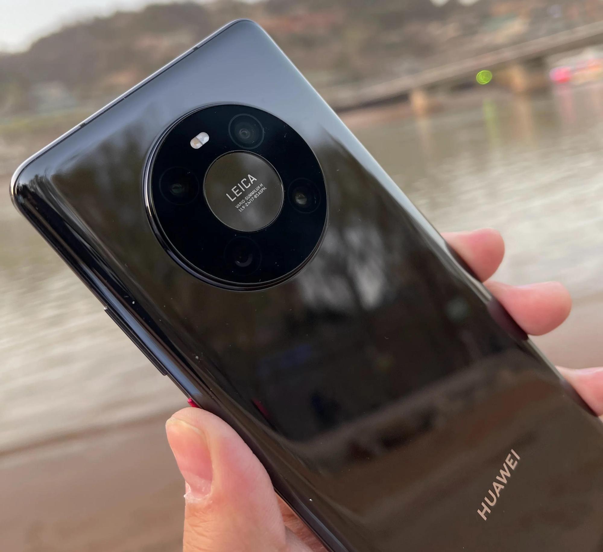 华为Mate 40E测评：够用的性能配置，圆润精致外观_百科TA说