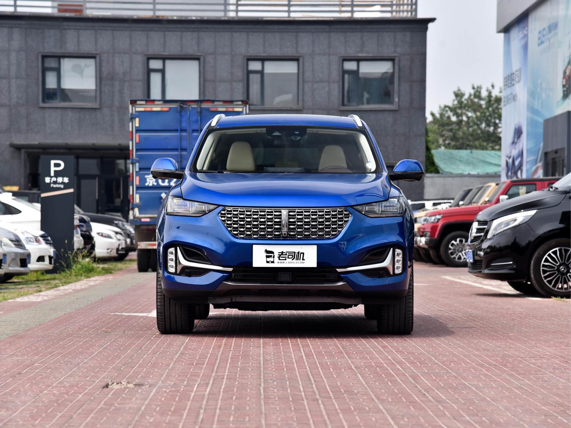 实用耐用，实拍WEY VV6，价格低至14.8万，外观时尚大气_百科TA说