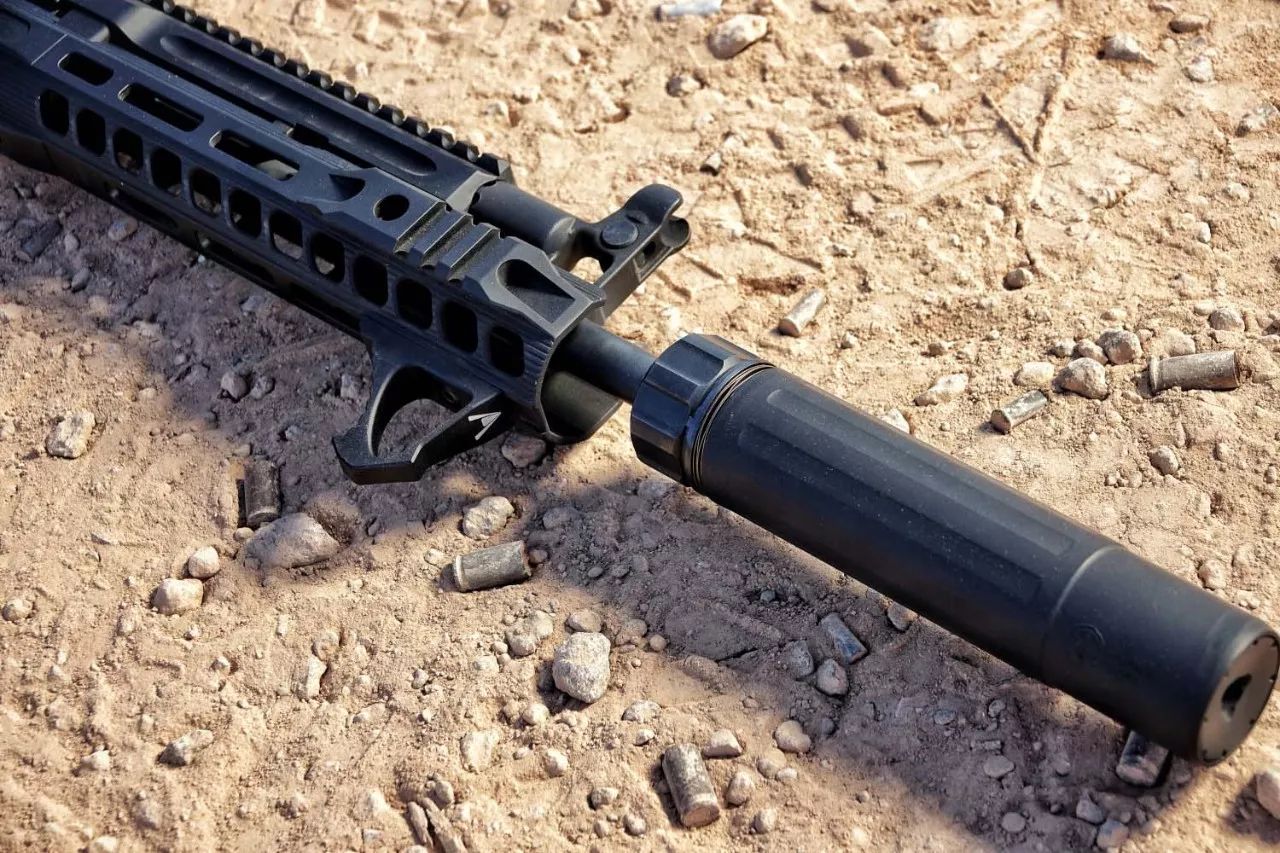 美国武器制造商两强联手 推出全新AK系列枪械_百科TA说