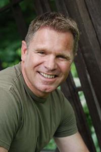 James Fierro_百度百科