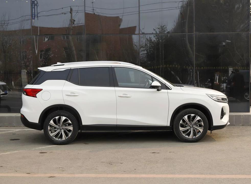 传祺GS4 11000公里驾车体验，车主道出用车体验，看完你就懂了！_百科TA说