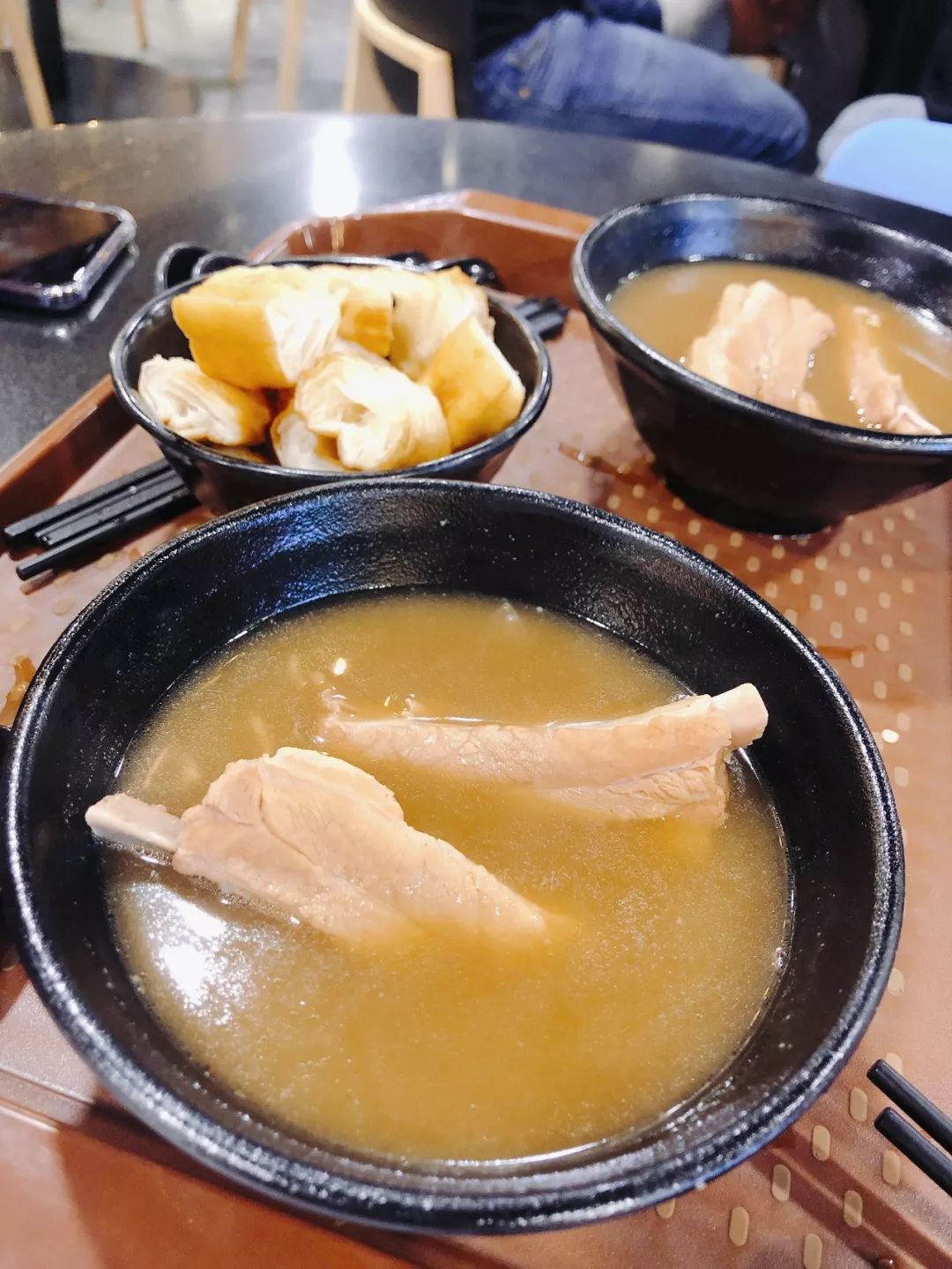 叻沙、肉脞面、肉骨茶……探寻新加坡之味_百科TA说