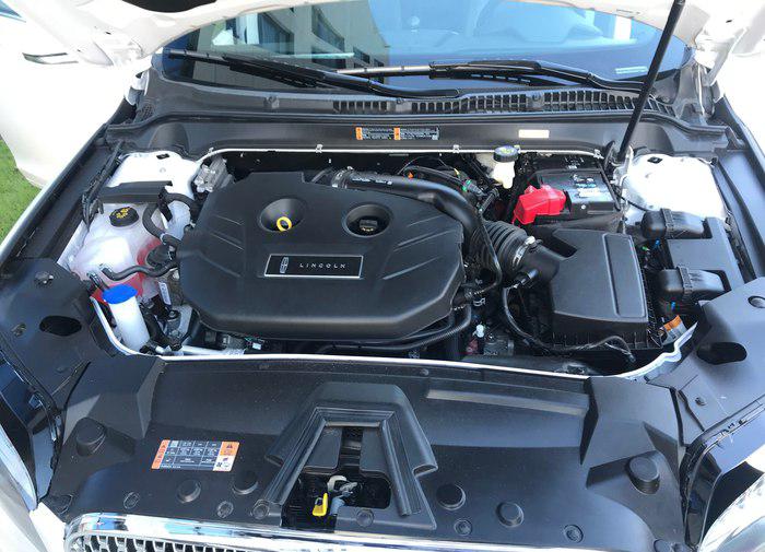 开过林肯MKZ，又买凯迪拉克CT5，对比档次，车主：实力相当_百科TA说