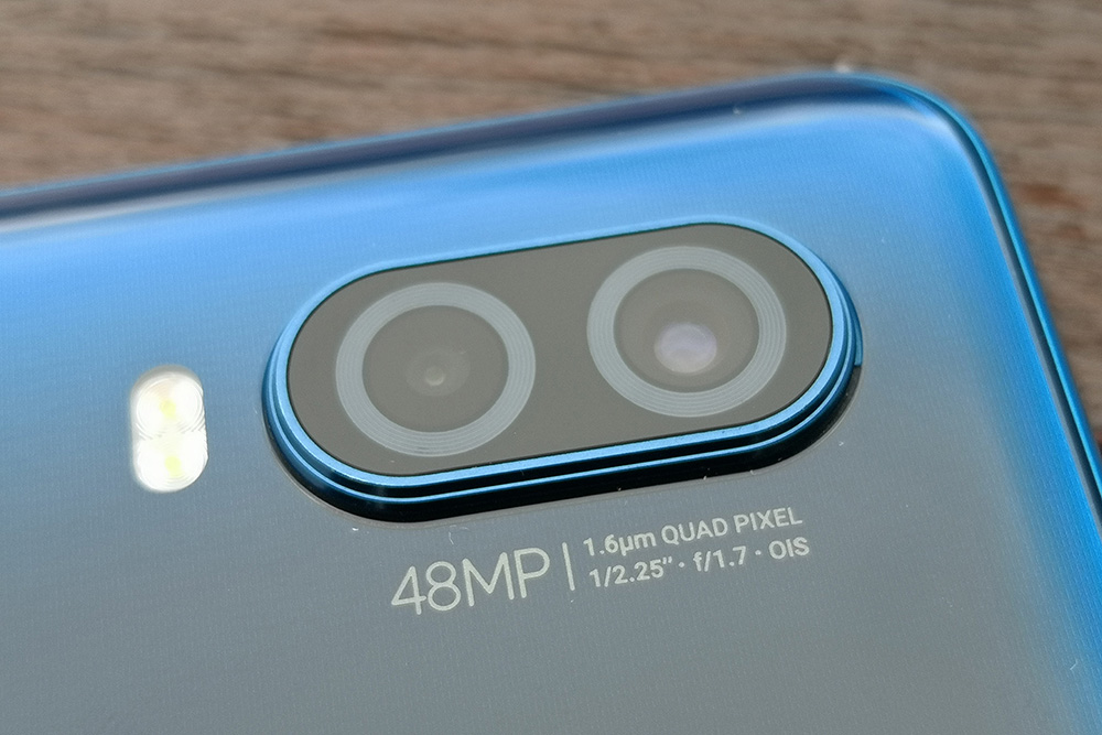 摩托罗拉P50评测：实用超宽屏，手感和拍照超预期_百科TA说