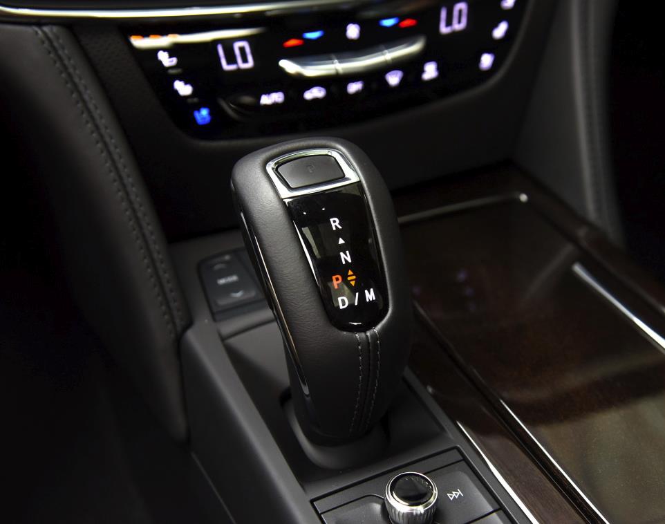 狠心花38万提辆凯迪拉克CT6，开了8000公里，车主憋了几句话要说_百科TA说