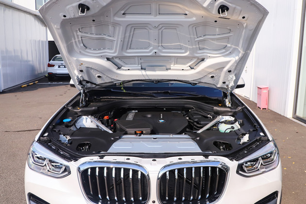 老司机都犹豫！奥迪Q5L、宝马X3如何选？_百科TA说