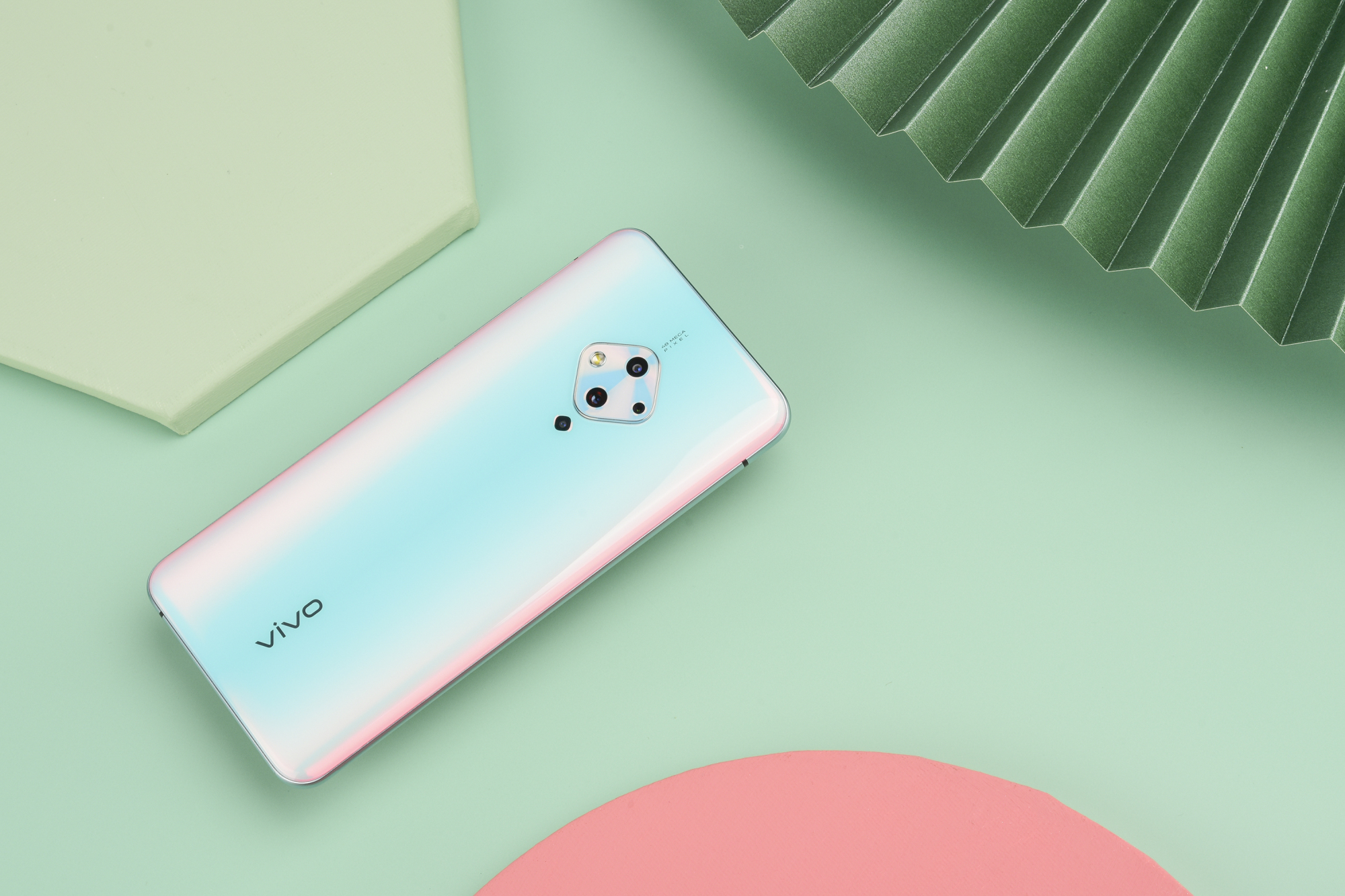 vivo S5毒图党：菱形四摄+极光配色打造个性质感_百科TA说