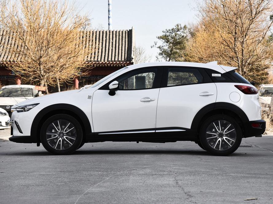 马自达CX3受到消费者认可，抛开外观的优势，还有哪些优点？_百科TA说