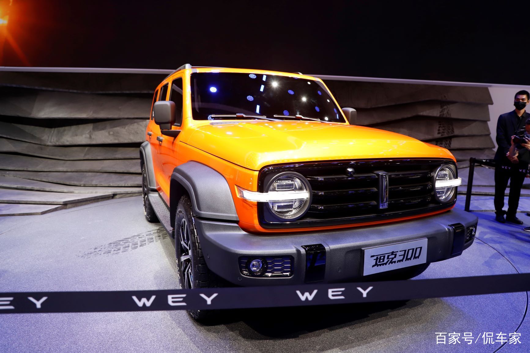 2020成都车展｜坚持硬派路线 车展实拍长城WEY坦克300_百科TA说