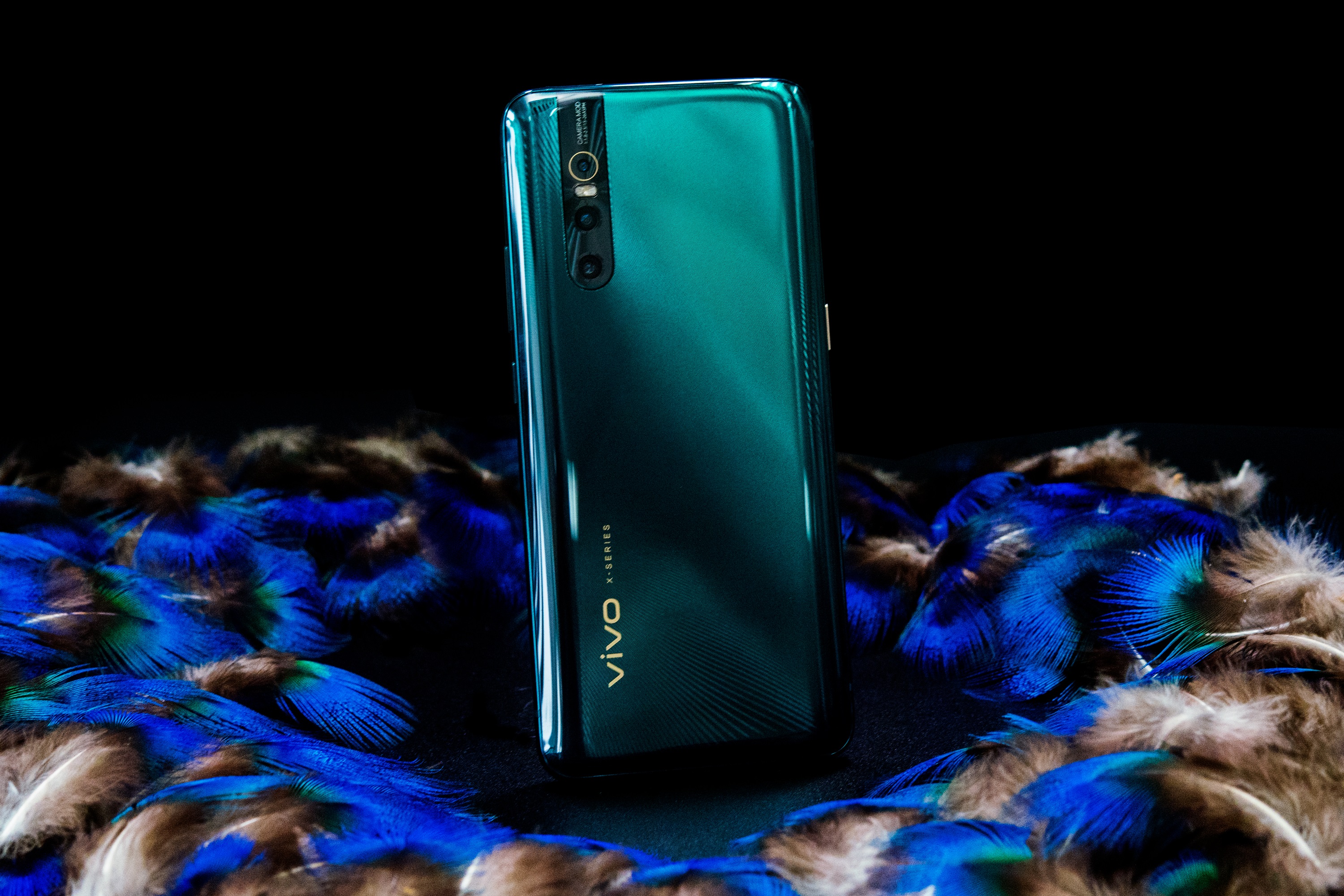 vivo X27翡翠色：忍不住总要拿出来欣赏一下的手机_百科TA说