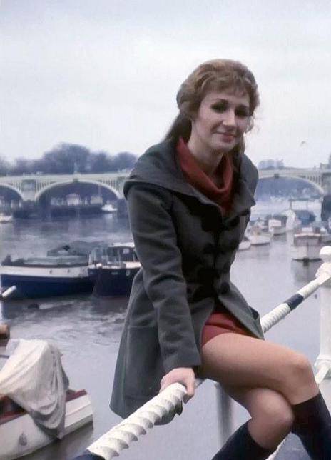 Caroline John_百度百科