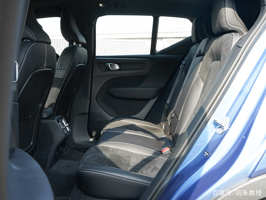 优惠五万 沃尔沃XC40和凯迪拉克XT4咋选_百科TA说