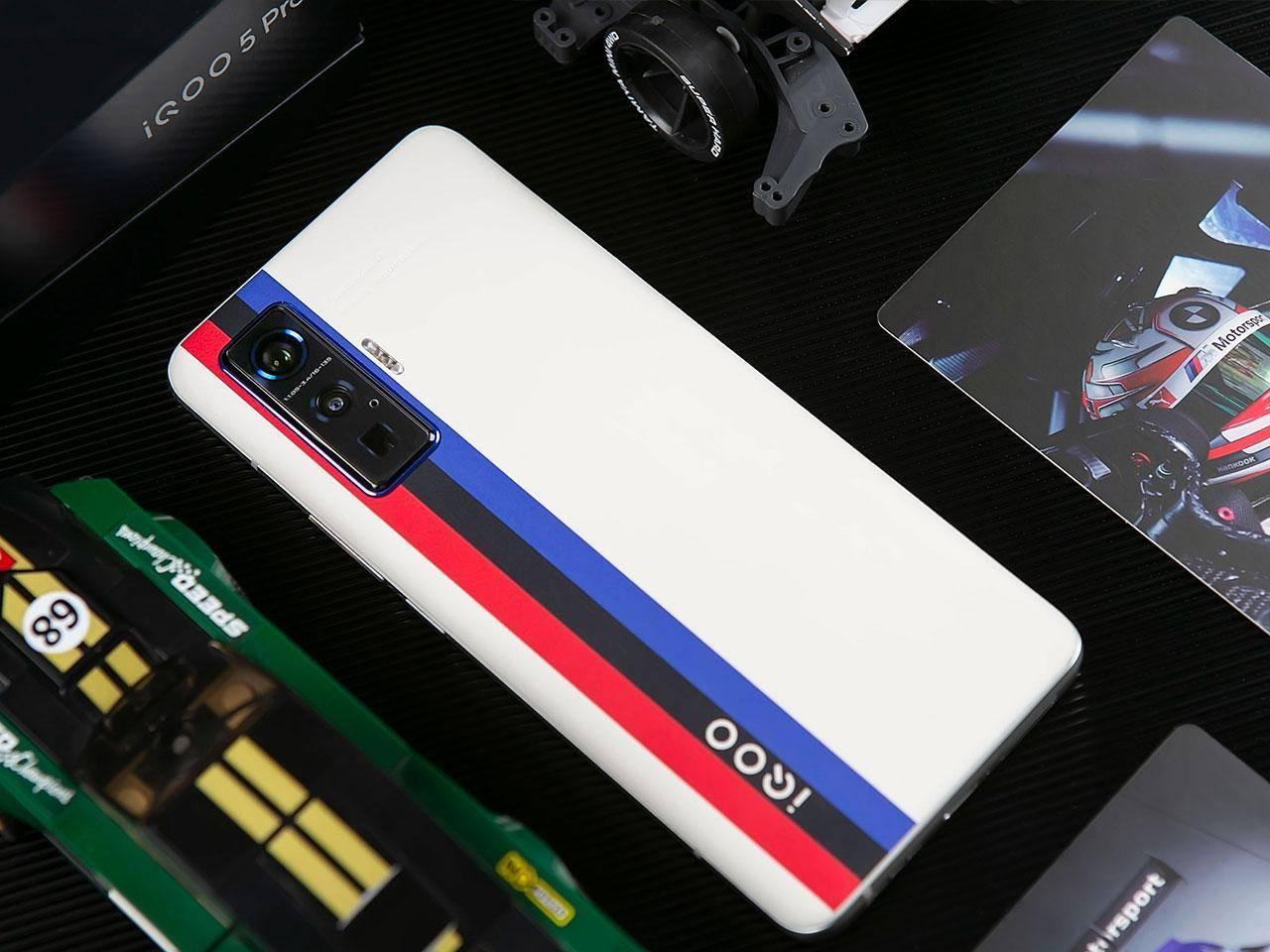 iQOO 5 Pro明日正式发售！传奇版与赛道版让人大饱眼福_百科TA说