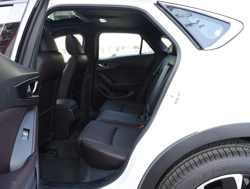 15年驾龄老司机，提车坚持选了马自达CX4，车主有几句话要说_百科TA说