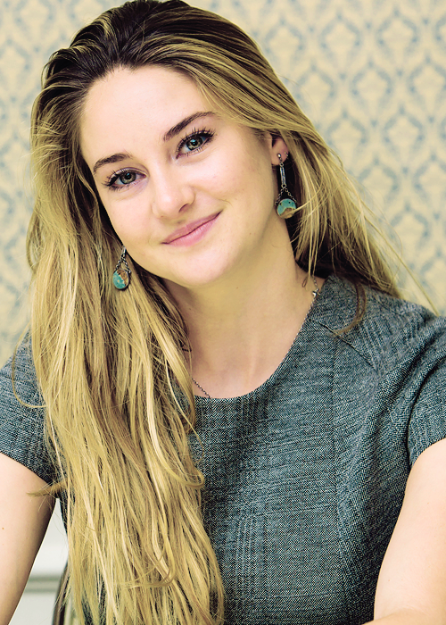 Isabelle Woodley_百度百科