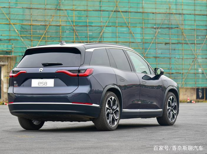 存款49万，买车执意要选蔚来ES8，车主语重心长地谈了驾驶感受_百科TA说