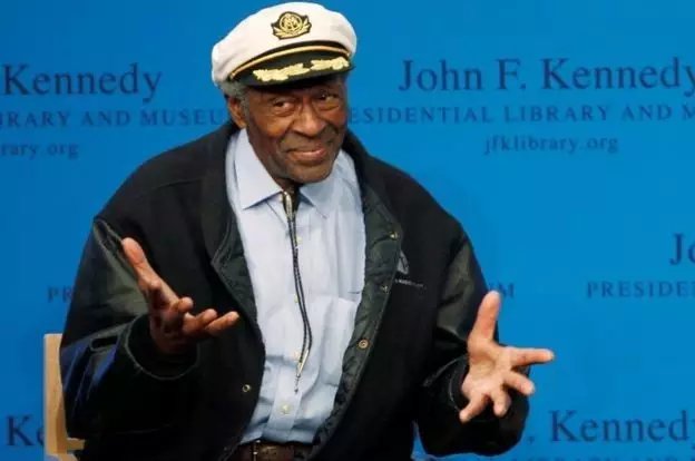 摇滚乐中的莎士比亚，没有他就没有后来的甲壳虫乐队_百科TA说