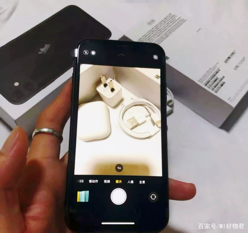 iPhone11首批用户真实反馈，两个月深度体验后，听听他们的掏心话_百科TA说